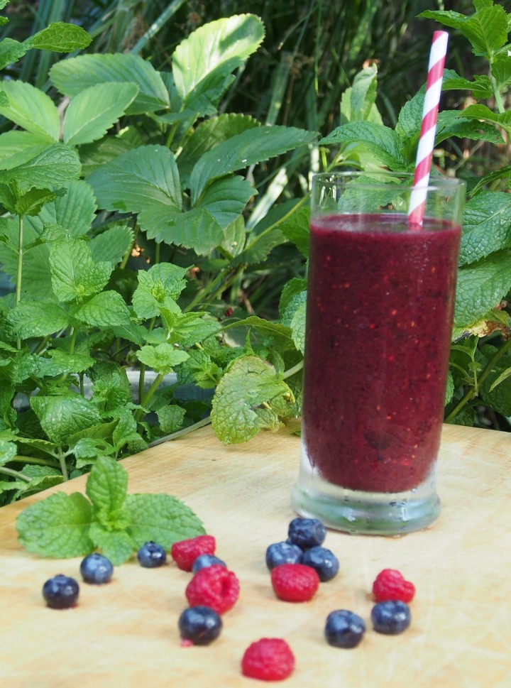 Mixed Berry Frappe | Healthy Home Cafe