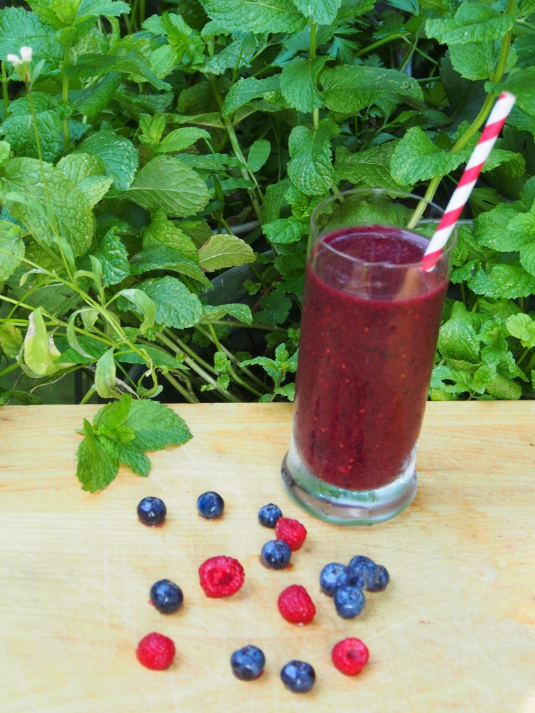 Mixed Berry Frappe | Healthy Home Cafe