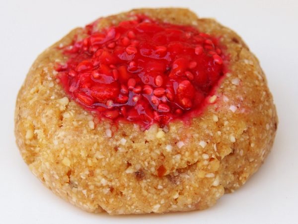 Raspberry Chia Jam Drop Cookies (Raw) | Healthy Home Cafe