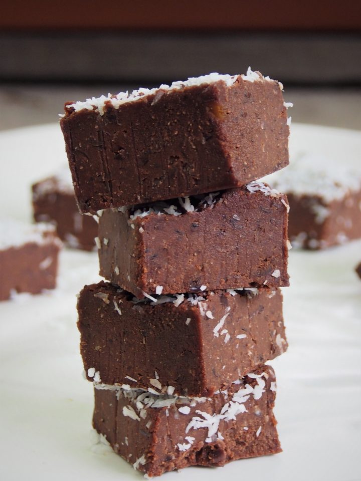 Healthy Chocolate Fudge (vegan) | Healthy Home Cafe