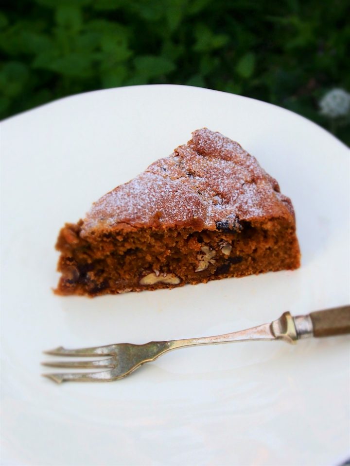 Tahini Cake with Orange, Raisins and Walnuts | Healthy Home Cafe